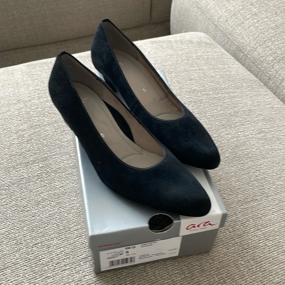 Ara | Shoes | Aras Black Pump Size 75 New | Poshmark